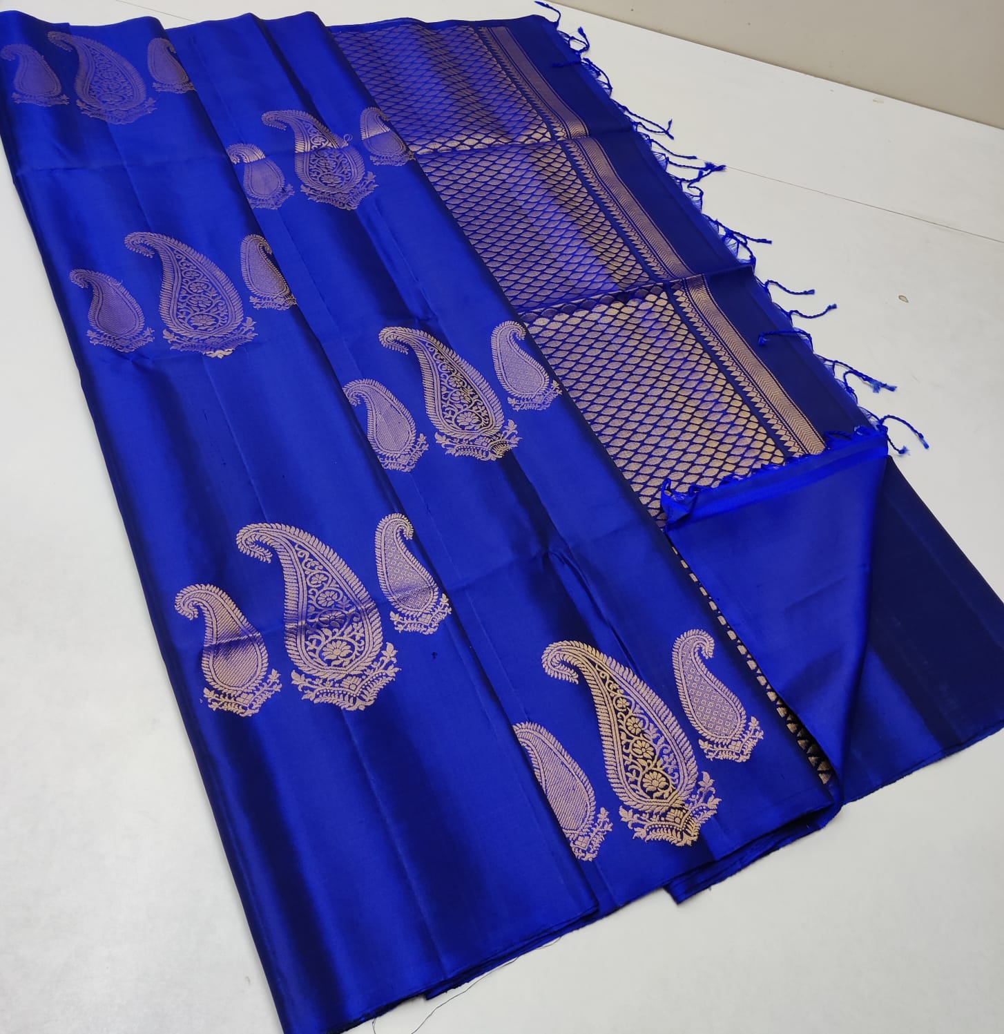 Royal Blue 240 Hooks Unique Mango Butta Handloom Kanchipuram Soft Silk